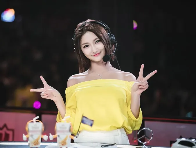 "Nữ vương" của LPL bất ngờ bị "phong sát", nguyên nhân được cộng đồng cảm thông nhiệt tình