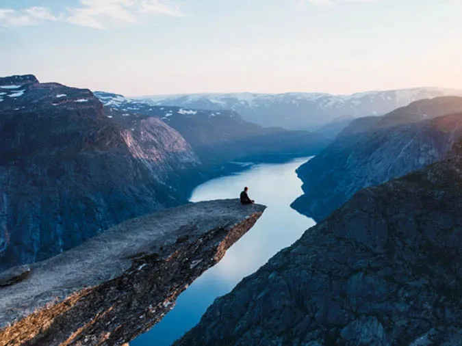 Ý nghĩa câu nói “Sông sâu tĩnh lặng lúa chín cúi đầu”