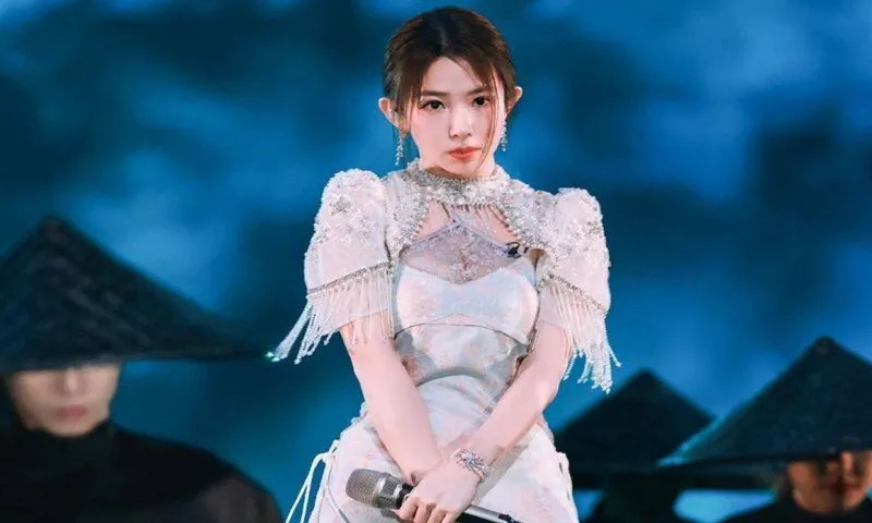 Sao nữ xấu tính khiến hàng xóm đều lắc đầu ngán ngẩm