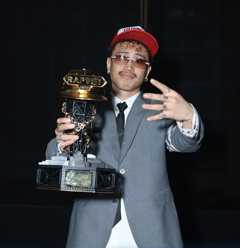 Hustlang Robber: "vị thuyền trưởng" cứu tinh của Rap Việt mùa 4