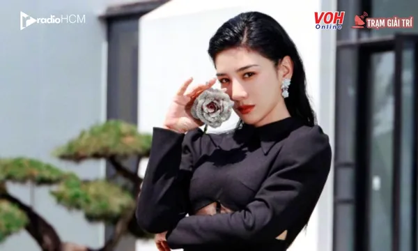 "Tiểu Yến Tử" Huỳnh Dịch bị chỉ trích vì than khổ dù kiếm 300 triệu mỗi ngày