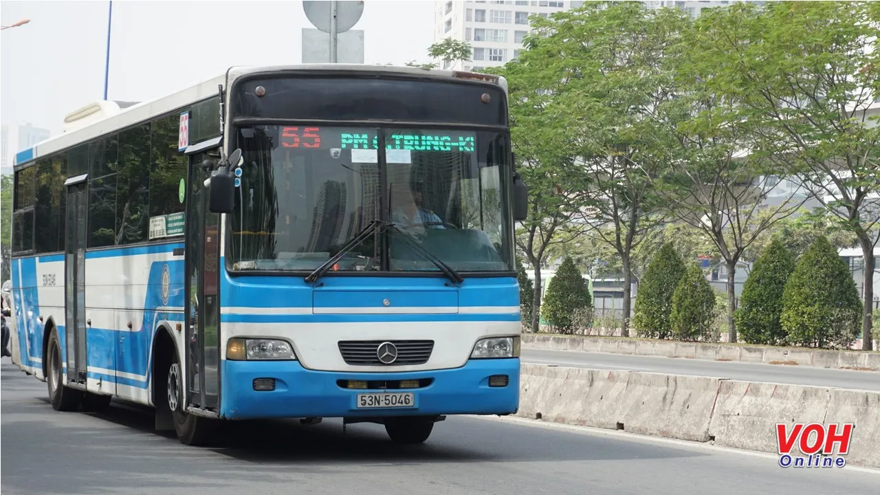 TPHCM: Từ mai 22/10, có 12 xe buýt 60 chỗ chở khách miễn phí từ bến xe ...