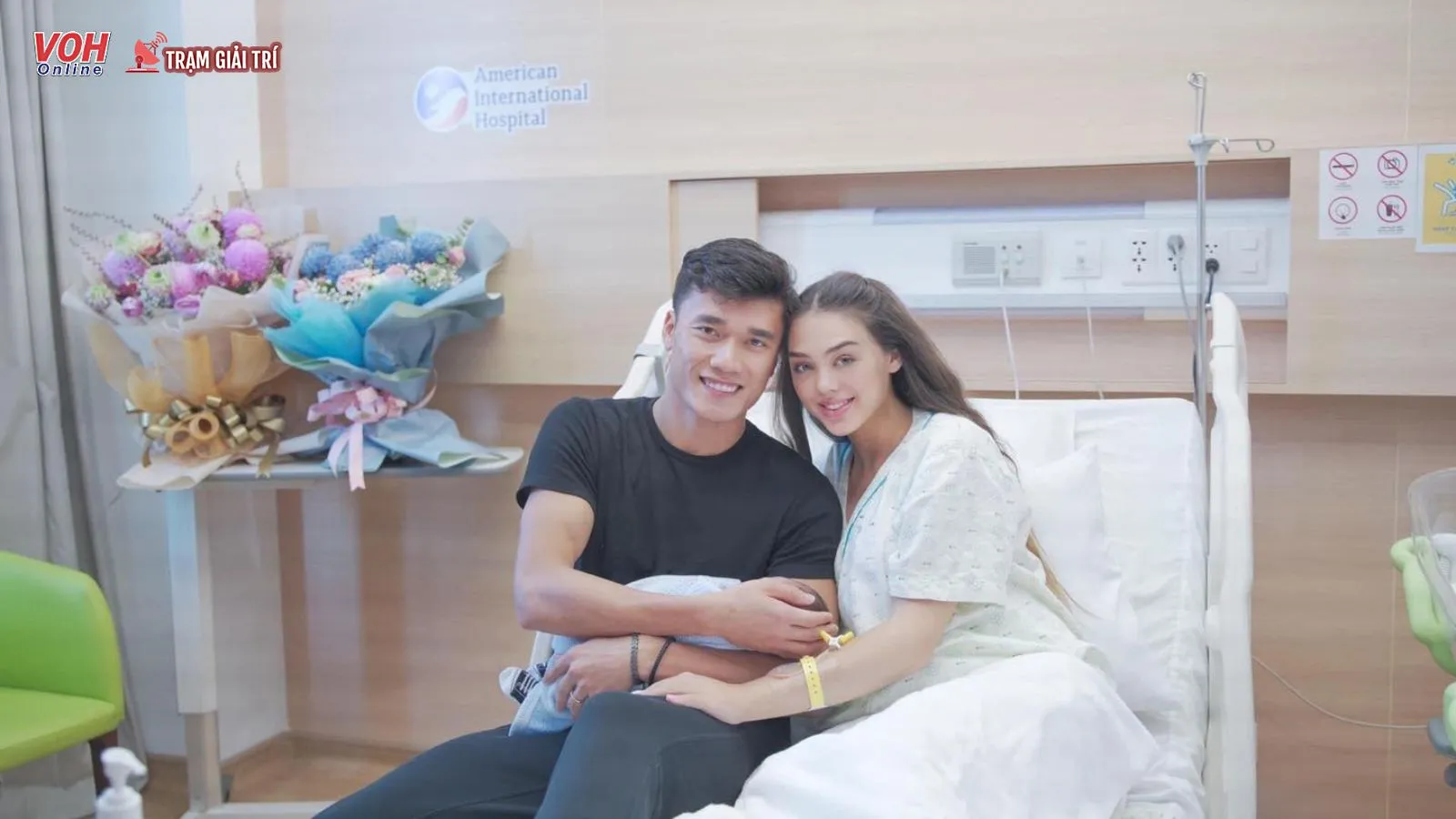 Bùi Tiến Dũng hạnh phúc đón con đầu lòng