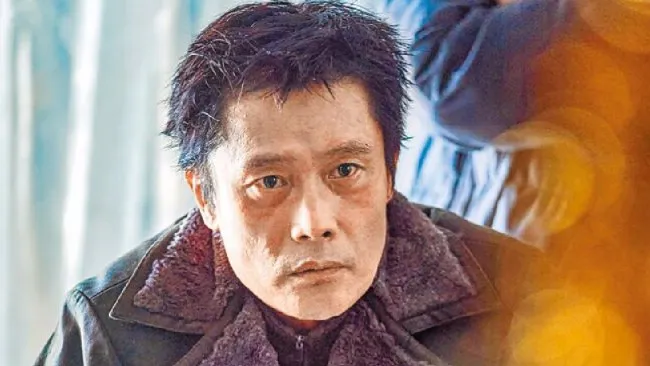 Lee Byung Hun “hết hồn” với biểu cảm của chính mình trong phim mới ...